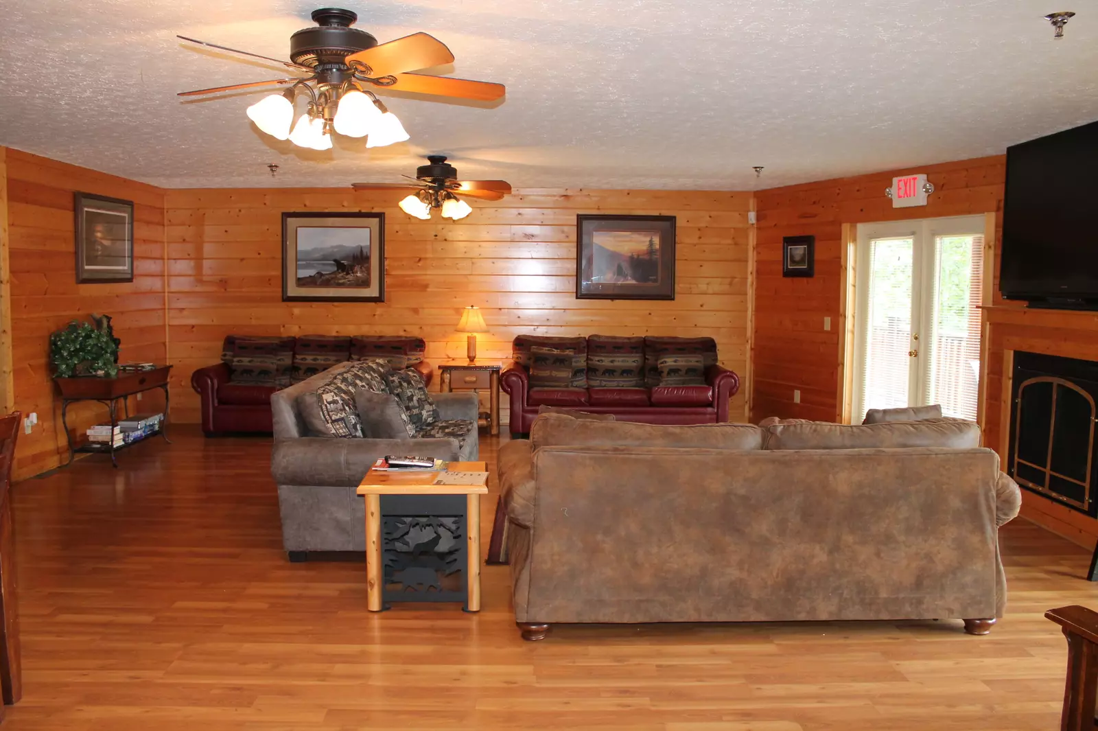 BIG BEAR LODGE In Pigeon Forge