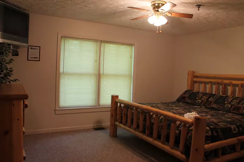 BIG BEAR LODGE In Pigeon Forge
