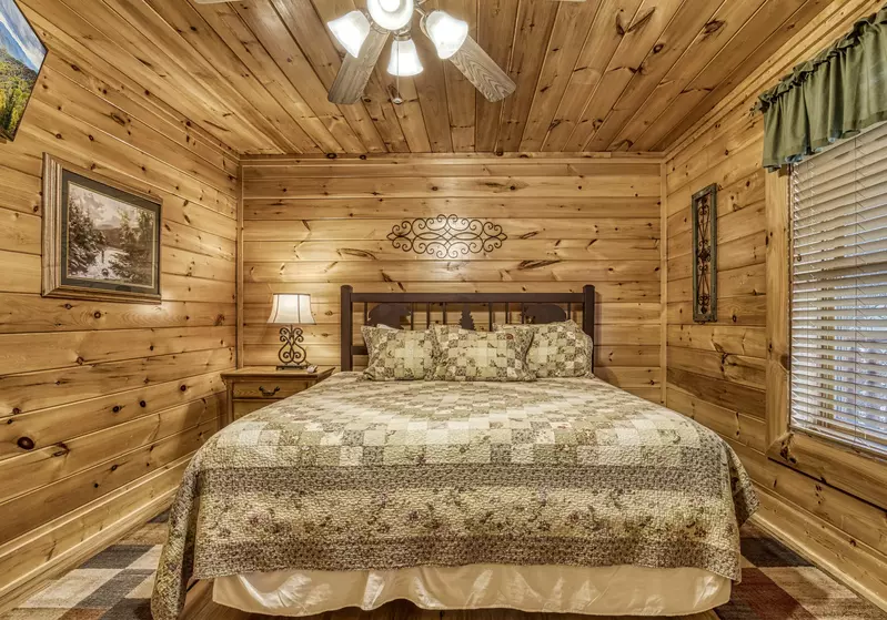 MOUNTAIN BLESSINGS In Sevierville