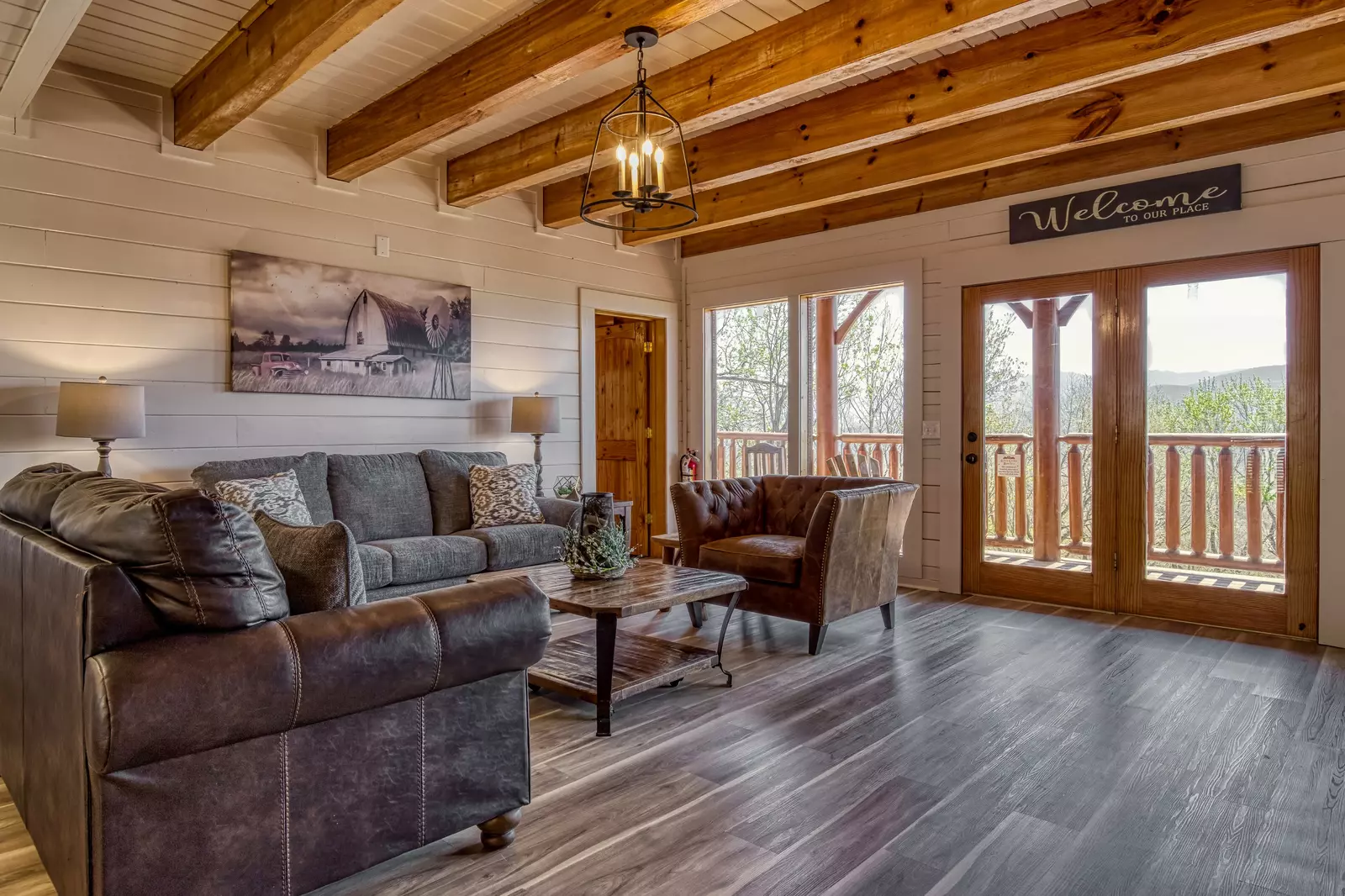 MOUNT LECONTE VIEW LODGE In Gatlinburg