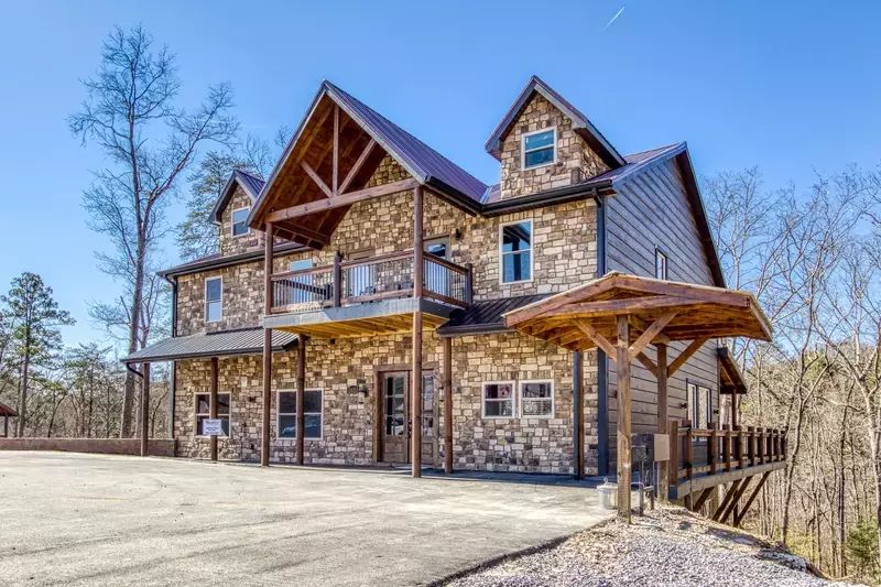 The Ultimate Guide to Large Gatlinburg Cabins with Indoor Pools - Large ...